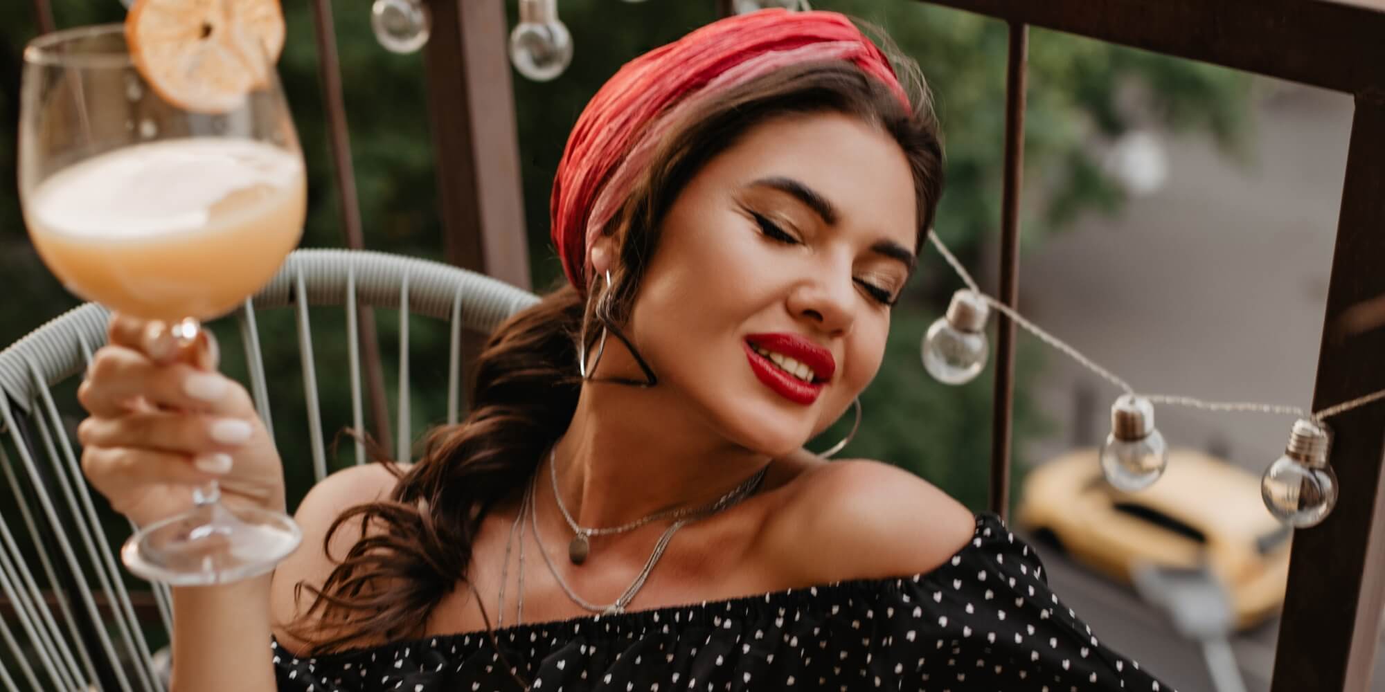 Engraved vs. Cutout Name Necklace Guide