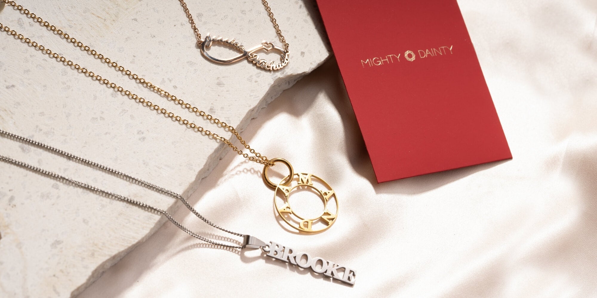 Gold vs. Silver Name Necklaces: Which One Should You Choose?